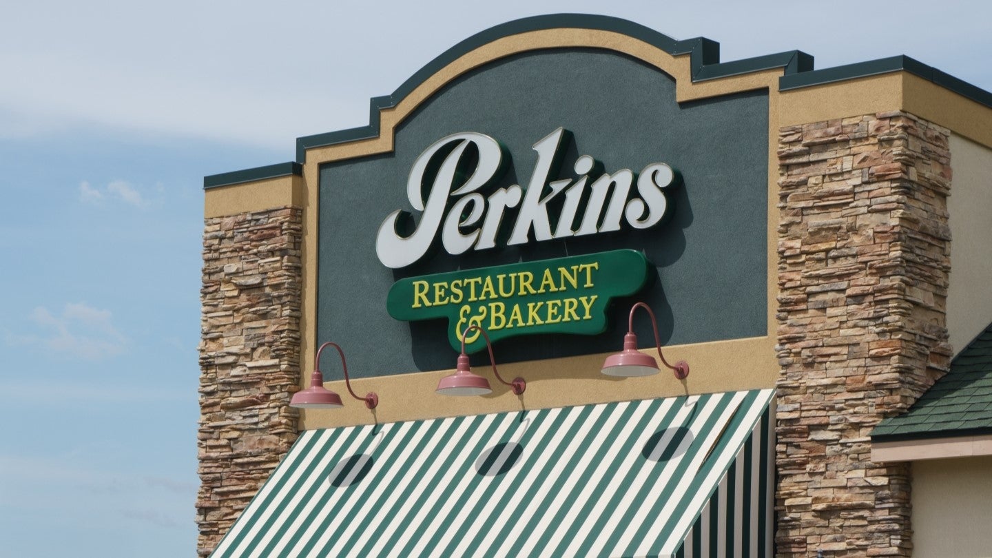 Perkins Restaurant & Bakery signs ten-unit deal in California